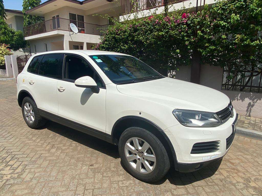 Volkswagen-VW (Touareg II/7P) - Accra Expats